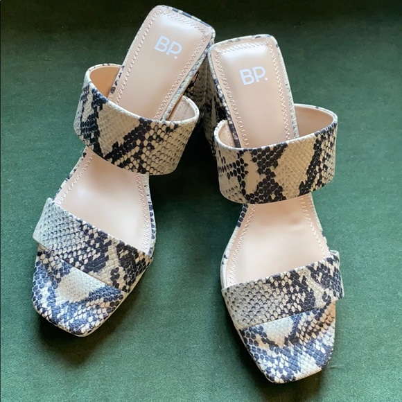 B.P. | Shoes | Bp Snake Print Platform Heel Sz | Poshmark